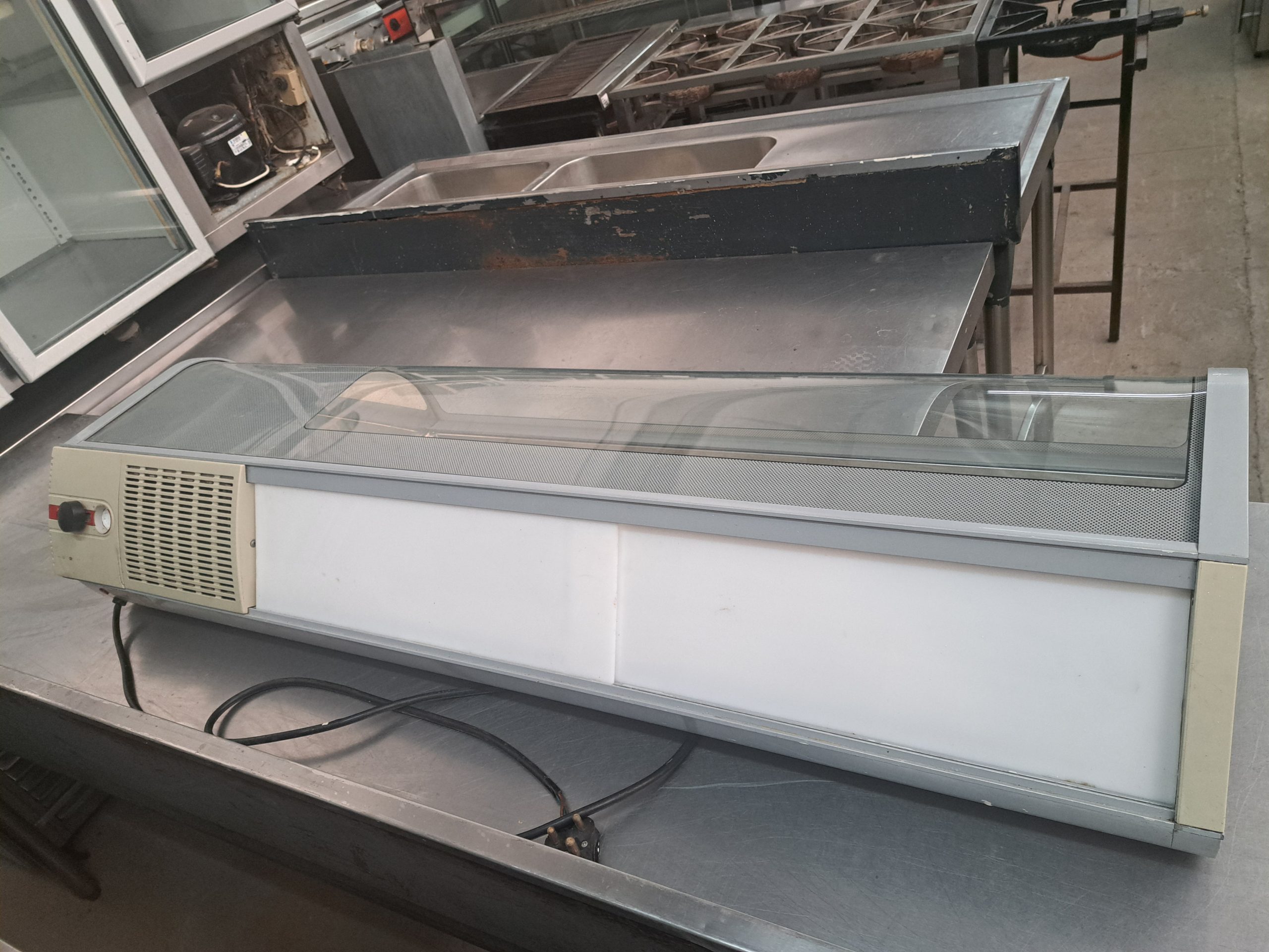 Sushi Display Fridge 1360mm – Suhaim Co